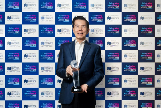 Mr. Yol, CEO of Central Retail, won ‘Best Luxury Retail CEO’ award for ...